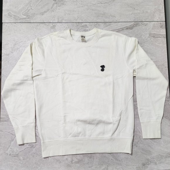 Uniqlo x KAWS | Sweaters | Kaws X Uniqlo X Peanuts Crewneck Sweater ...